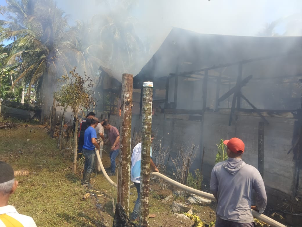 Satu Unit Rumah di Kuala Batee Abdya Terbakar, 2 Unit Motor Ikut Hangus