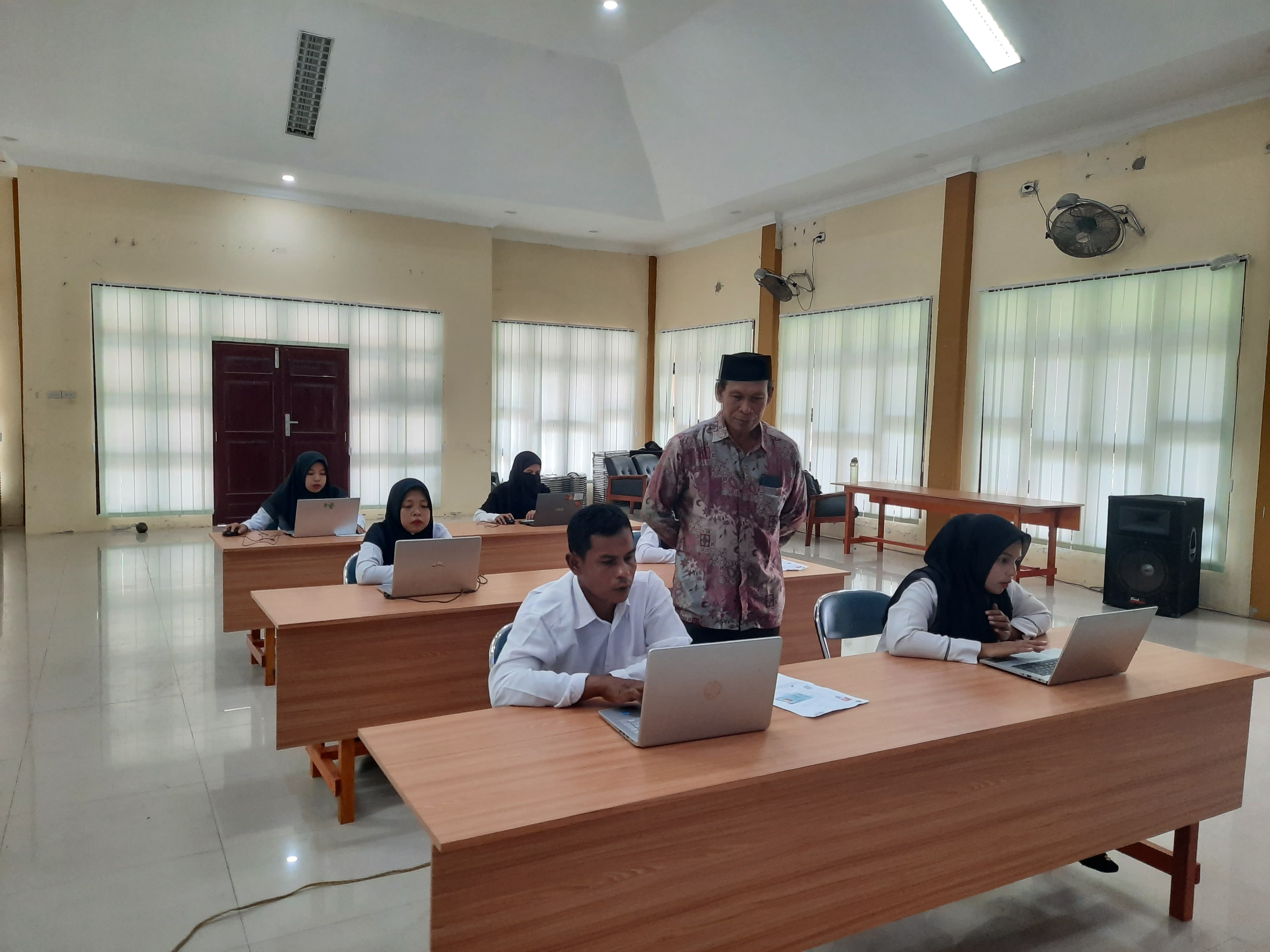 11 Peserta Ikuti SKTT PPPK Tahap II di Kemenag Nagan Raya